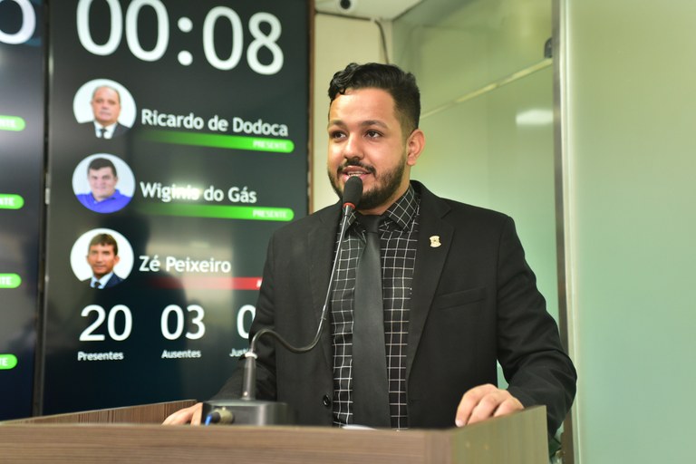 Lucas das Malhas é eleito Vereador do Ano 2022 — Câmara Municipal de ...